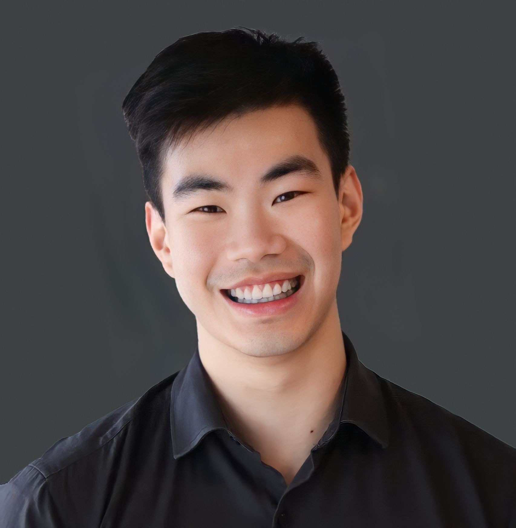 Dr Han Yong Skilled Dentist Focused on Patient Comfort